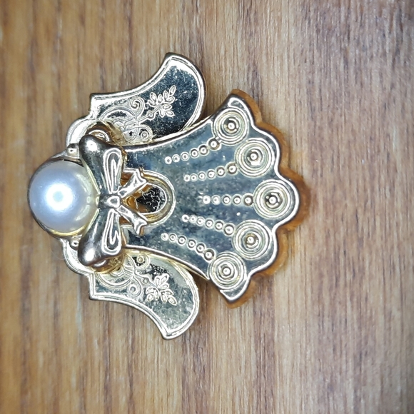 Jane Davis | Jewelry | Jane Davis Angel Pin 997 | Poshmark